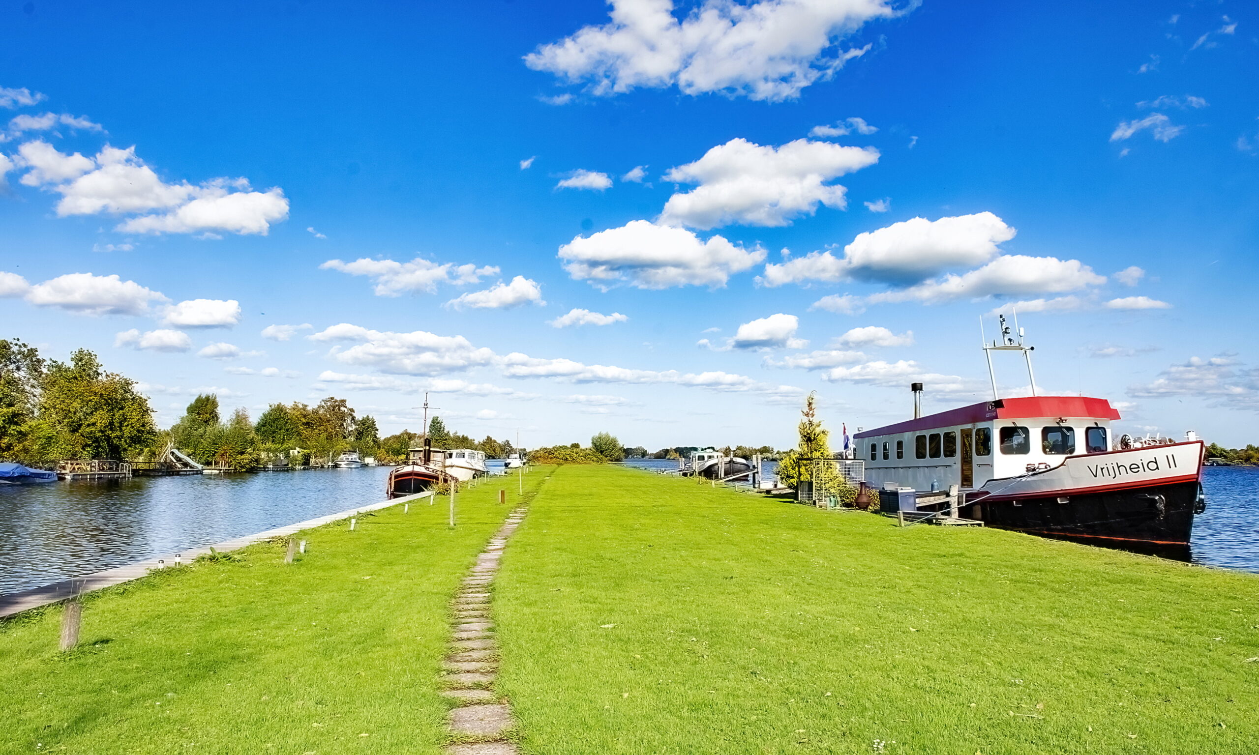 Aanlegplaatsen - Caravanpark Achterbos