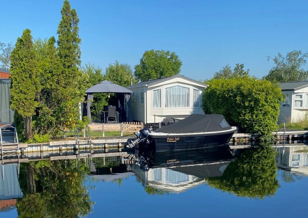 Te koop - Caravanpark Achterbos